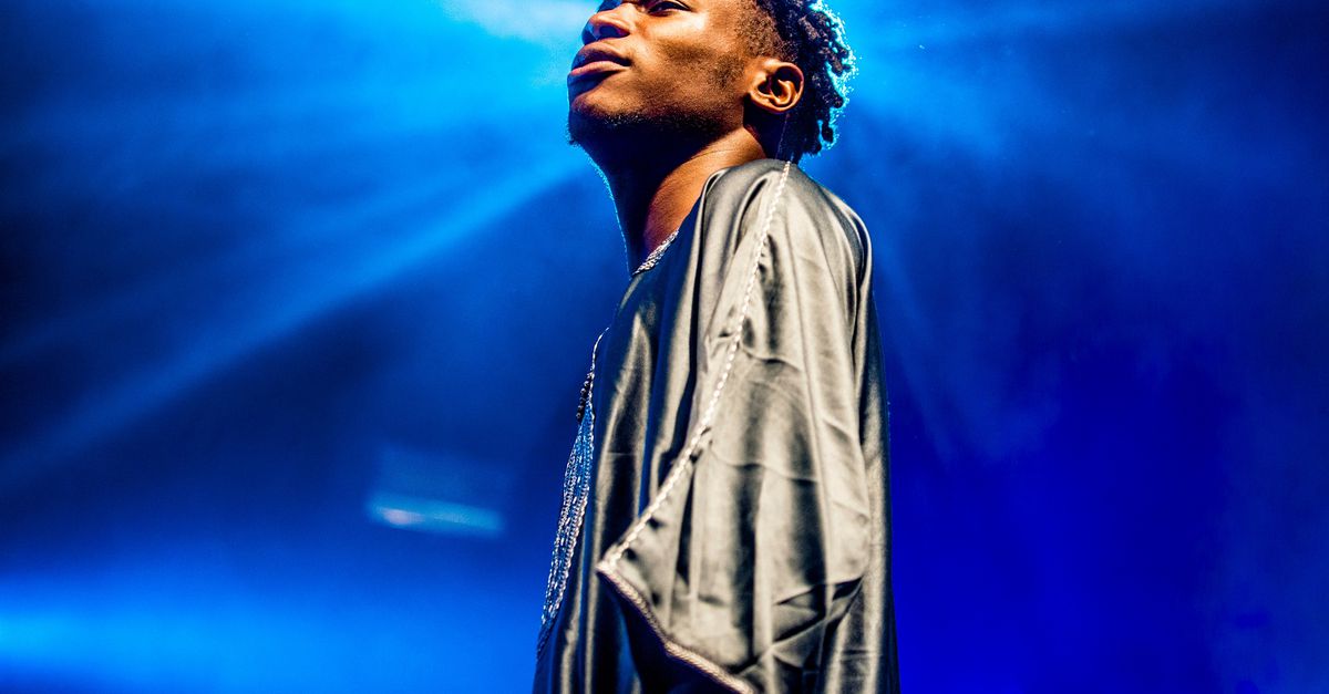 Sevn Alias toont zijn veelzijdigheid op ‘Recasso’ - NRC