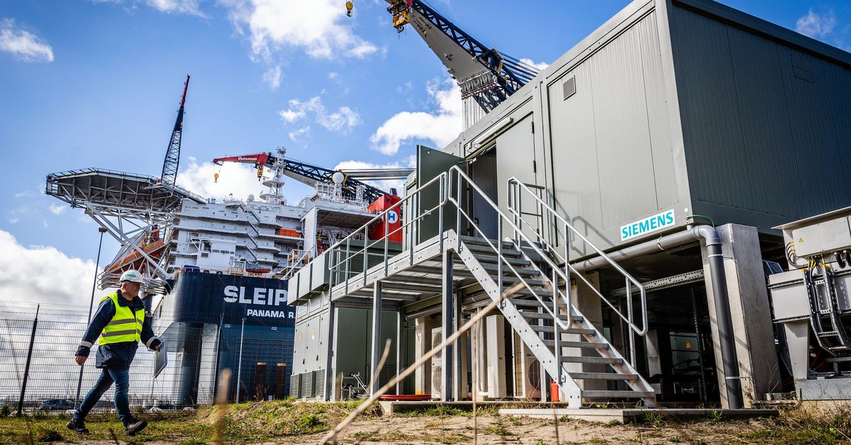 ‘Zeehavens moeten haast maken met walstroom voor schepen’ - NRC