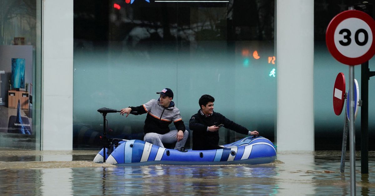 Zware overstromingen in Noord-Spaanse regio Navarra - NRC