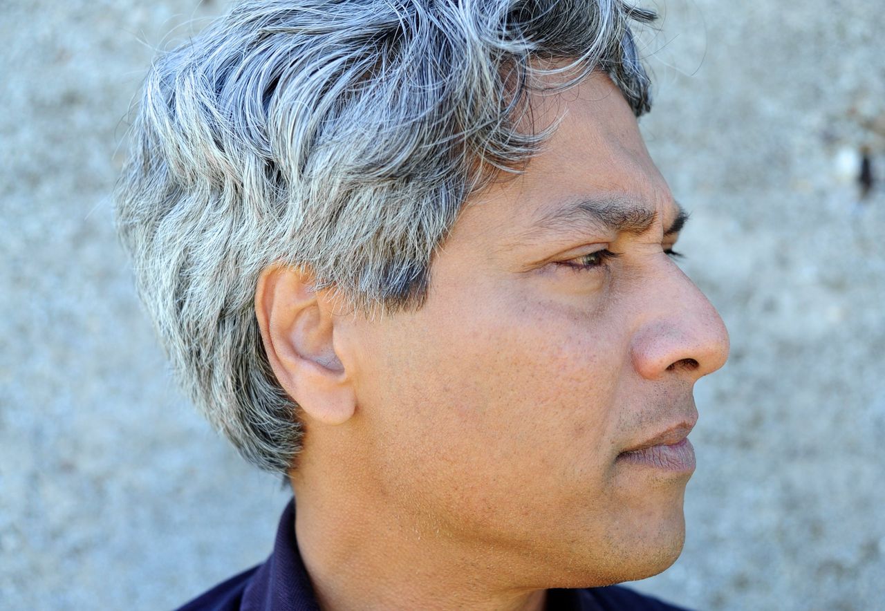 Biografie over de man die Nederland een confronterende spiegel ...