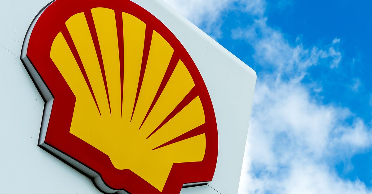 We houden Shell Pernis voorlopig open, zegt topman - NRC