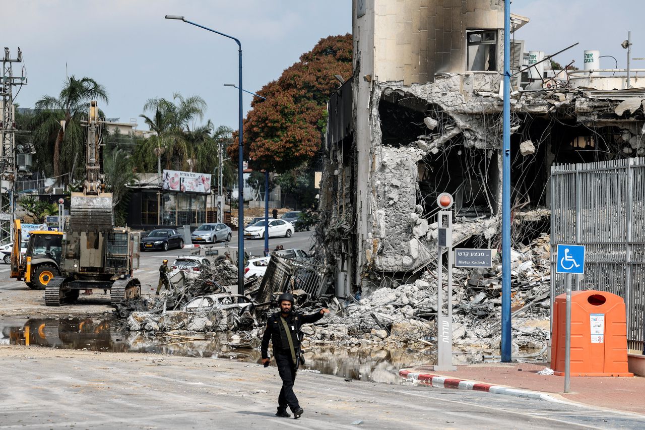 Hamas voert honderdtal raketaanvallen uit op Sderot, Israëlische leger ...