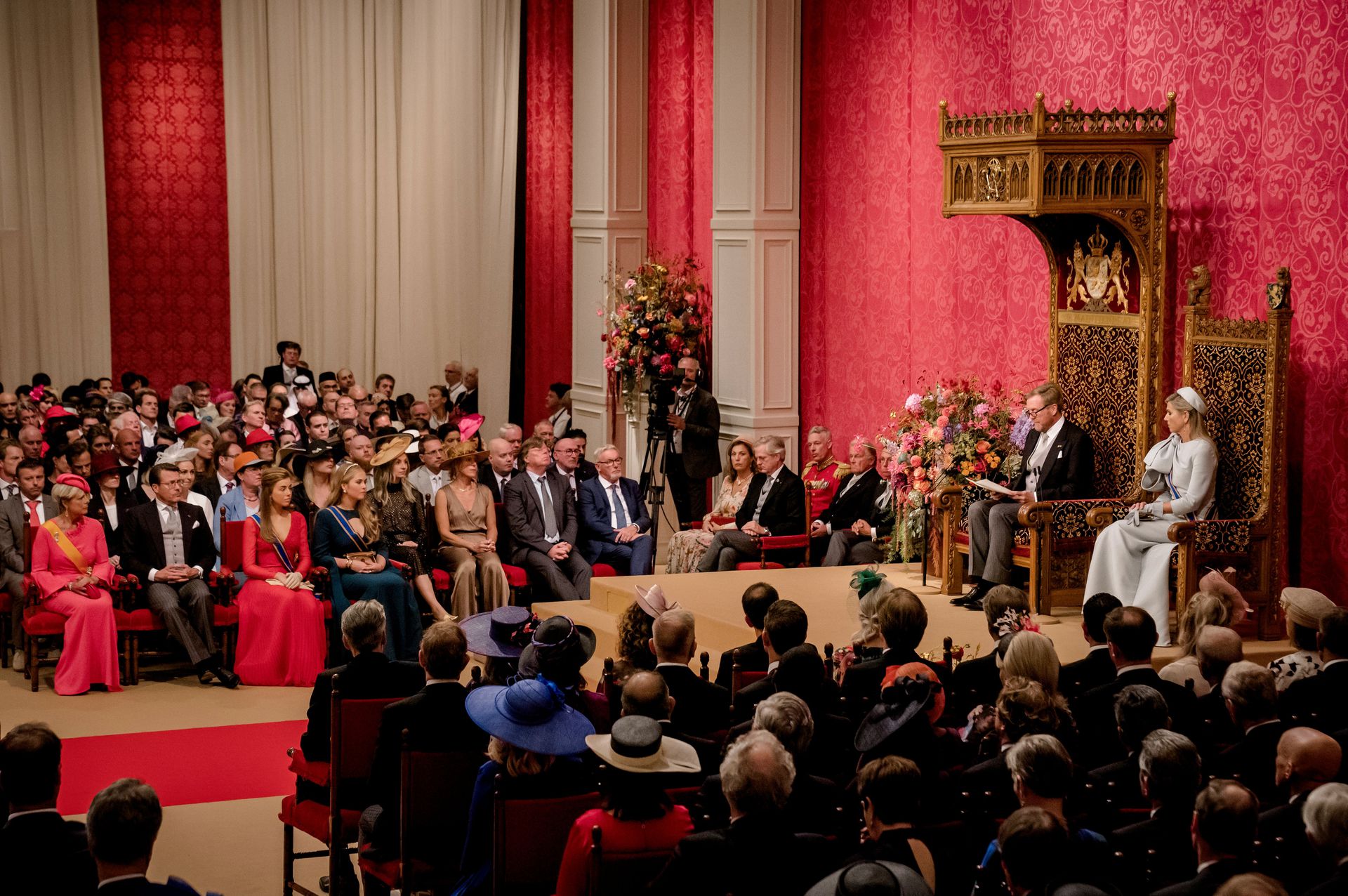 Wat zei de koning in de Troonrede, wat bedoelde hij daarmee en welke ...