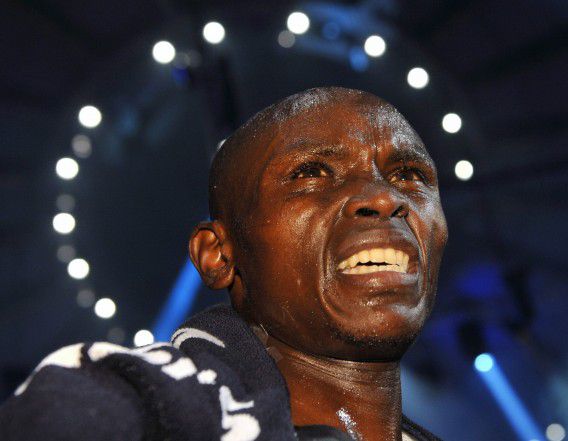 Keniaan Wilson Kipsang loopt wereldrecord marathon in Berlijn - NRC