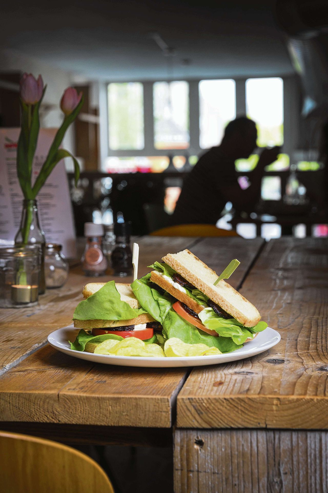 Veganistisch heet nu vegan. Véél lekkerder - NRC