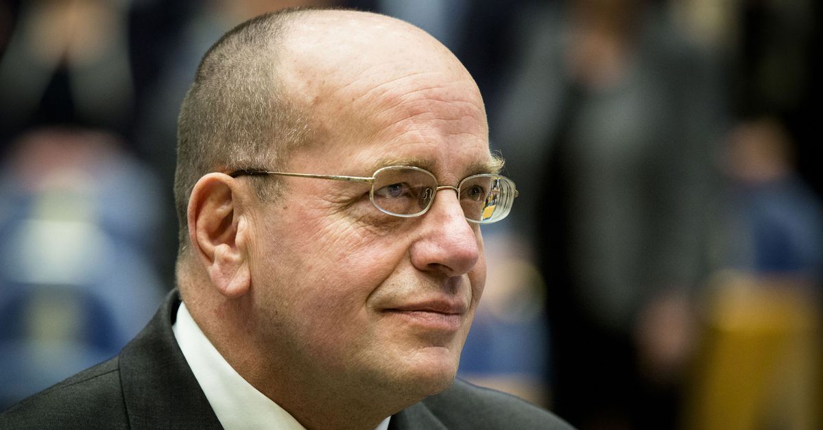 Opinie | Maak Fred Teeven geen staatsraad, zijn ideeën deugen niet - NRC