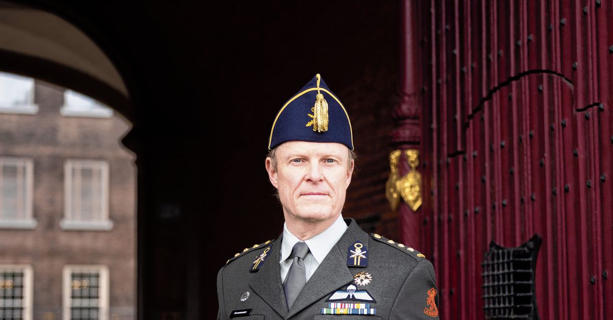 Han Bouwmeester: ‘De mens is terug in de oorlogsvoering’ - NRC
