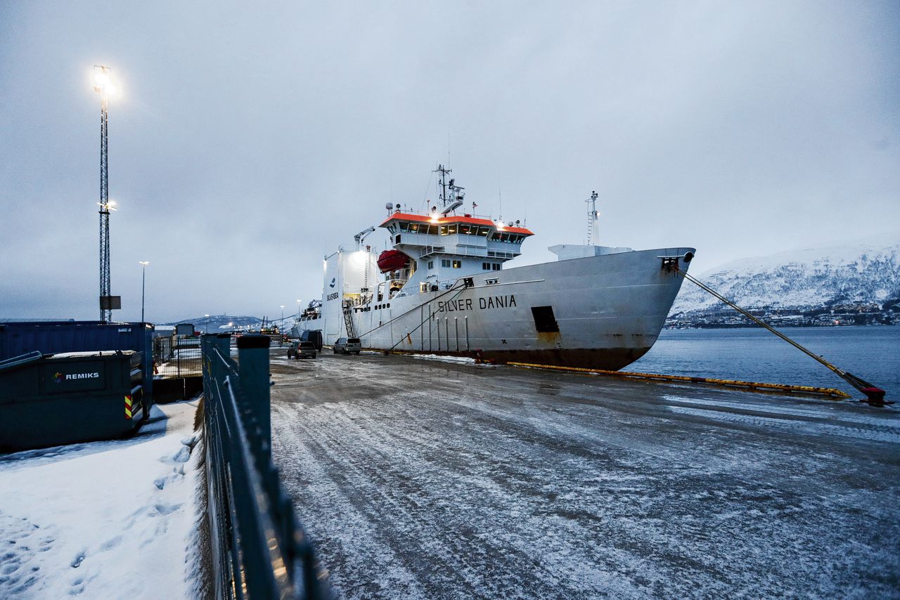 Noren houden verdacht schip aan - NRC