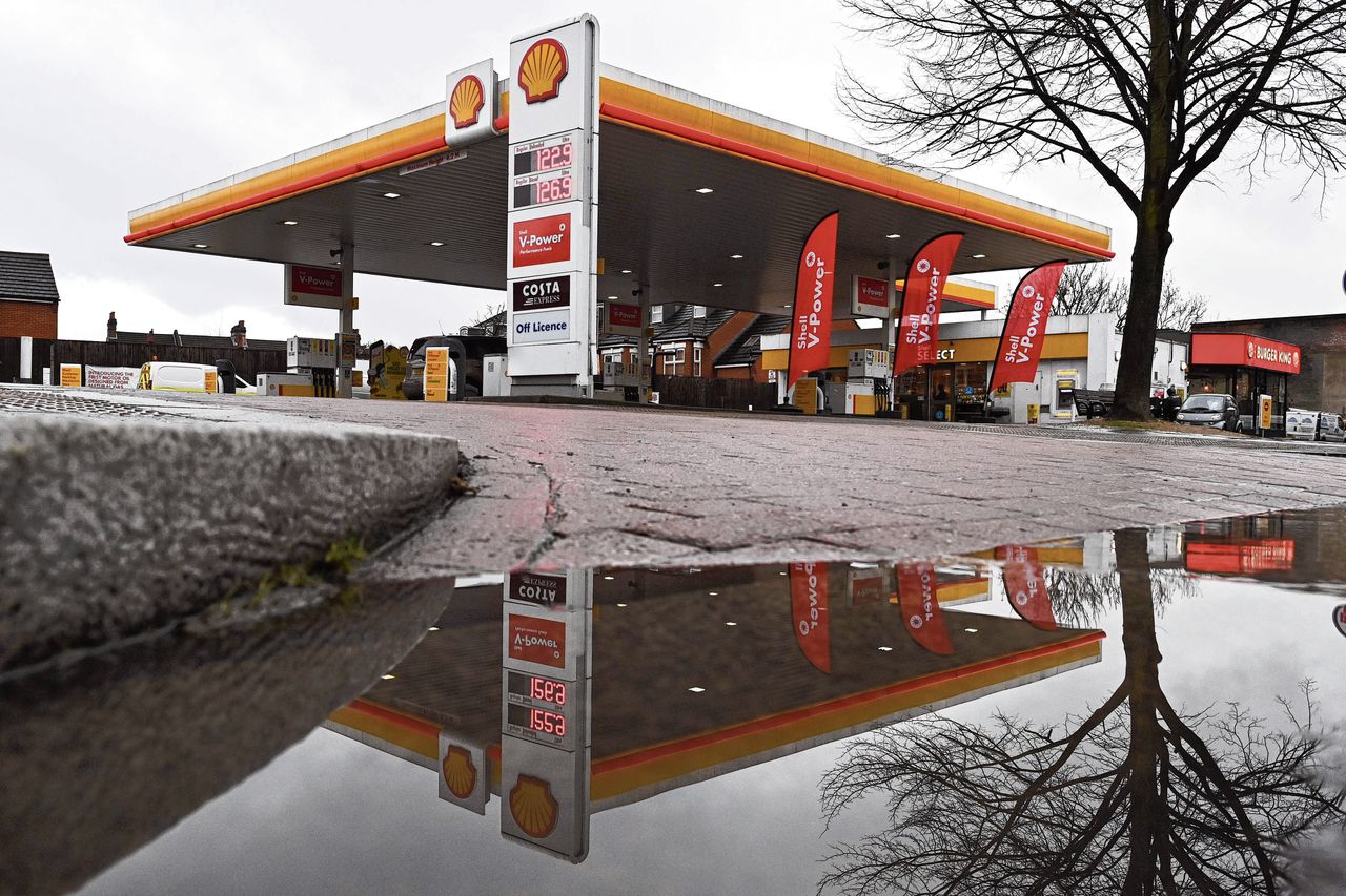 Shell blijft optimistisch, ondanks verlies 20 miljard - NRC