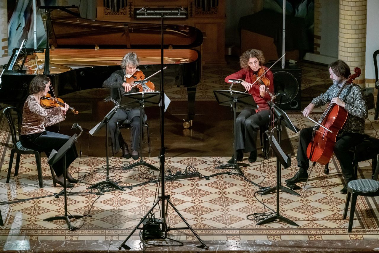 Doen wat je kan, is misschien wel genoeg, aldus Cassandra Miller - NRC