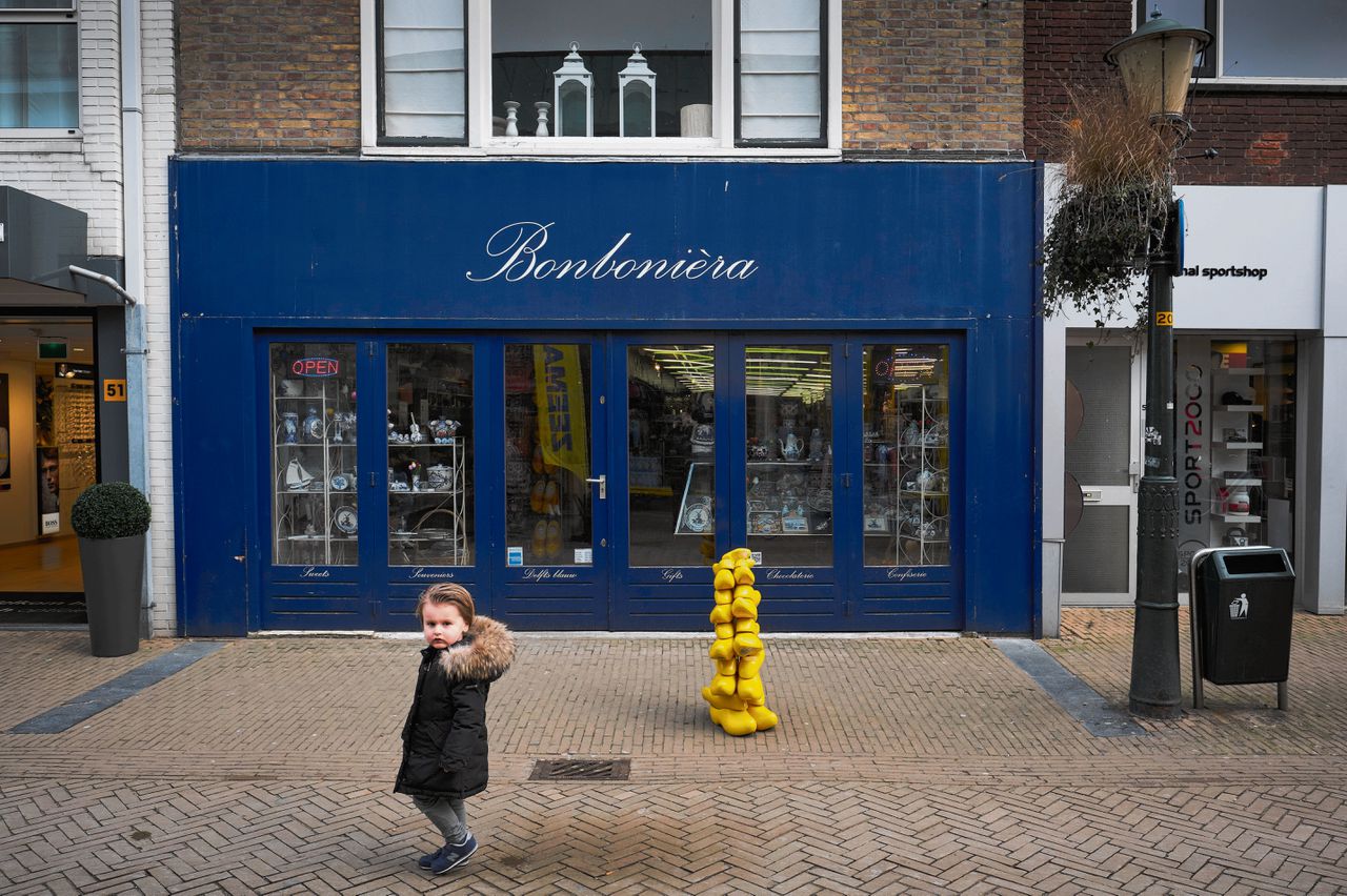 Rutte onderschat armoede van de rijken - NRC