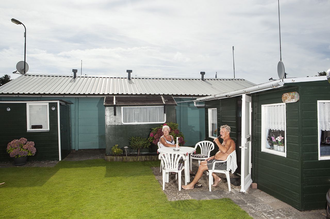 Zij leven al jaren op de Afsluitdijk. Maar nu is er stroom én een moord ...