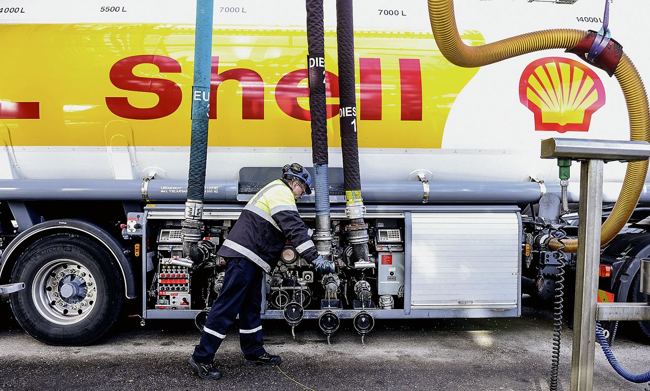 Shell schrapt na inlijving BG nog eens 2.800 banen - NRC