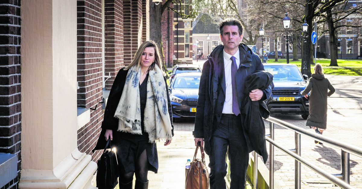 Zeven getuigen moeten uitleg geven over contant geld Frits van Eerd - NRC