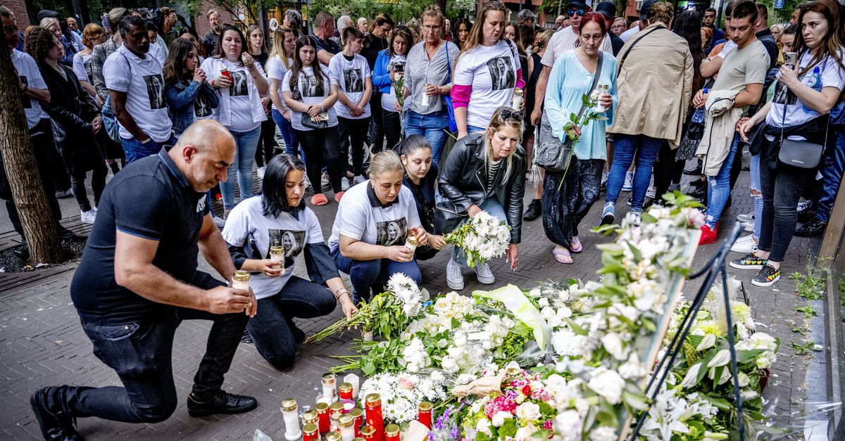 Tien jaar cel en tbs voor moord in AH-supermarkt Den Haag - NRC