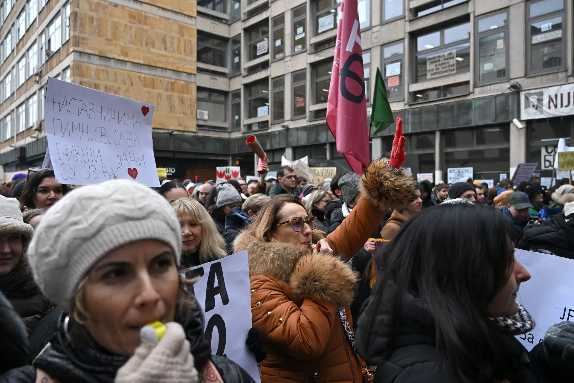 In Servië houden de protesten aan: ‘We zien hier in Servië een langzaam ...