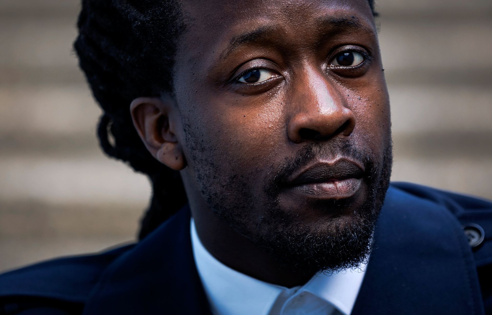 Akwasi neemt uitspraken die hij op de Dam deed terug, zaak geseponeerd ...