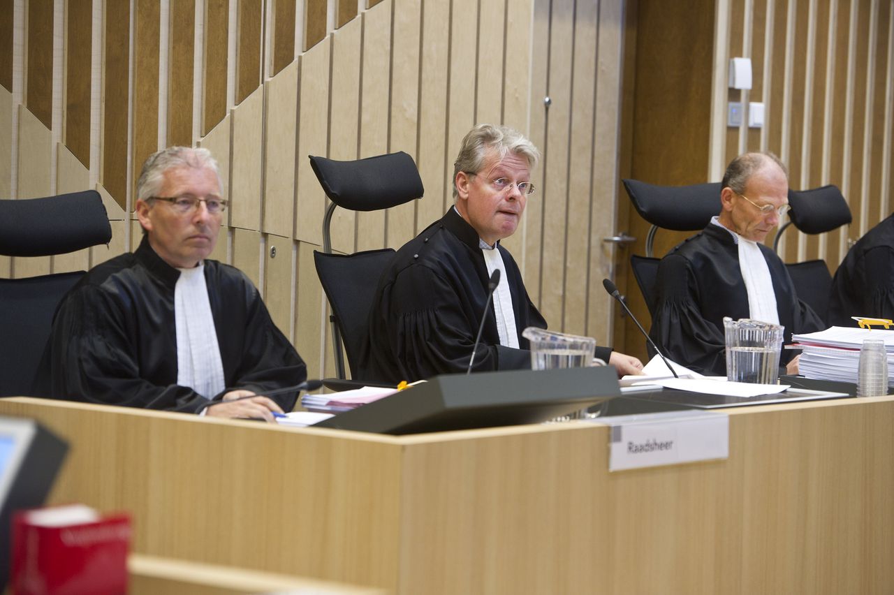 Fred Ros: ik nam pas in 2005 opdracht tot moord Van der Bijl aan - NRC