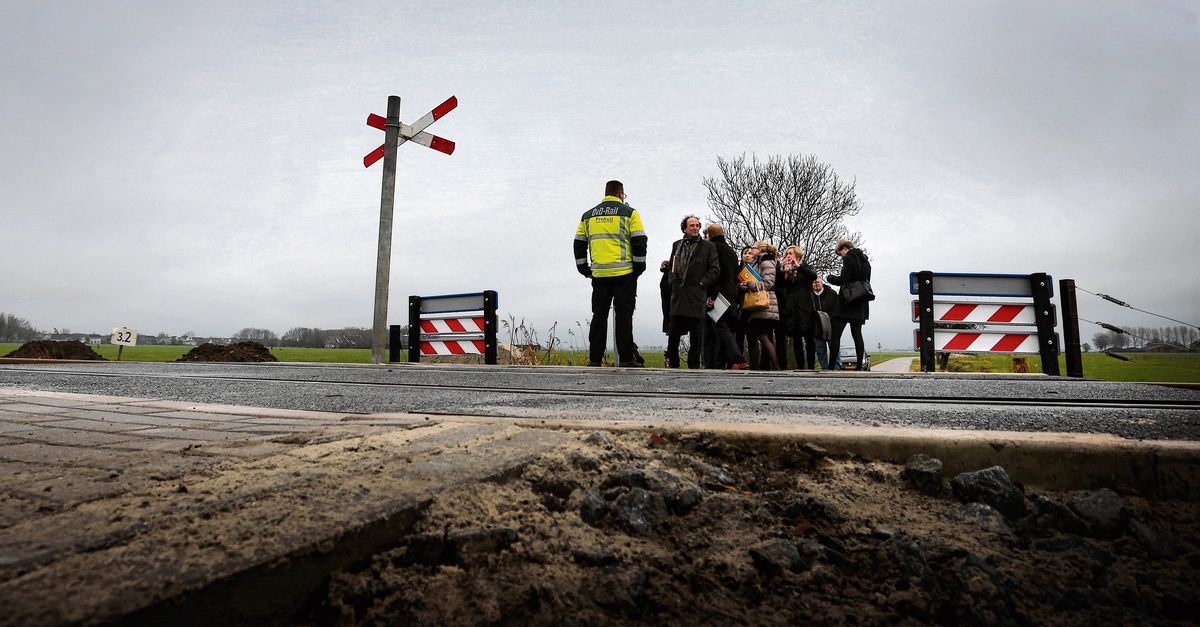 De overweg verandert al snel in rechtszaal - NRC