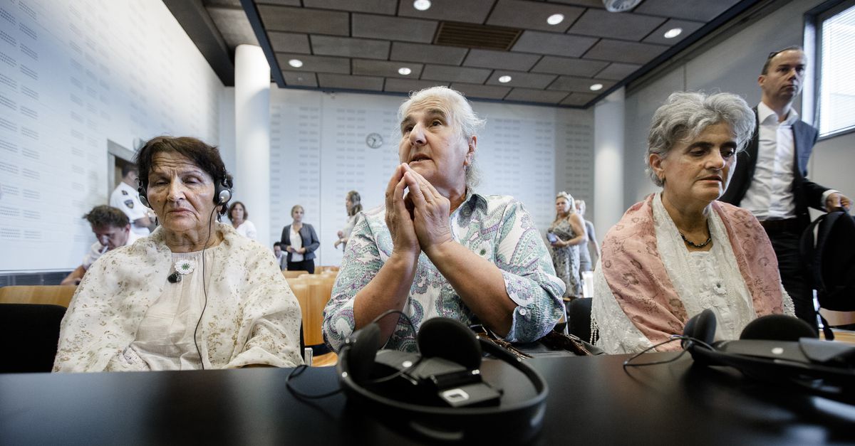 Moeders van Srebrenica in hoger beroep tegen uitspraak rechter - NRC