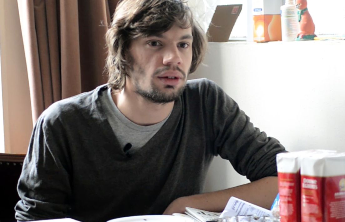 Daniël Vis sleept je een duistere, Black Mirror-achtige wereld in - NRC