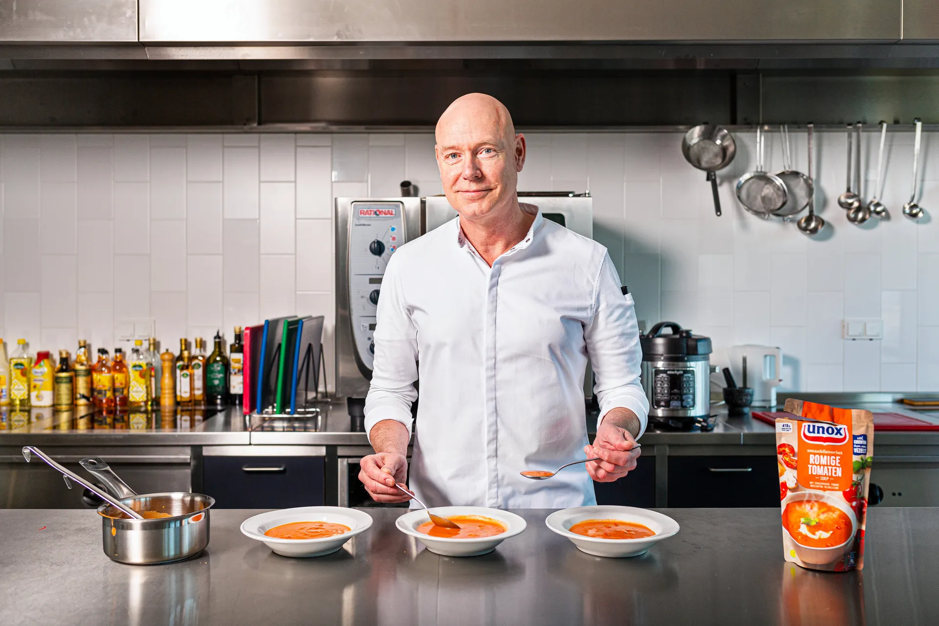 Professionele proevers: ‘Na espresso 12 ben je misselijk, duizelig en wil je frisse lucht’ - NRC