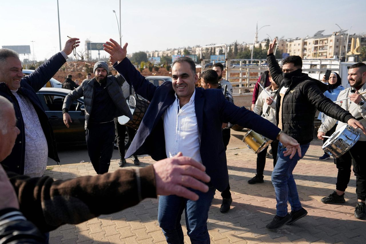 In Syrië komen de beelden en verhalen naar buiten van bevrijde ...