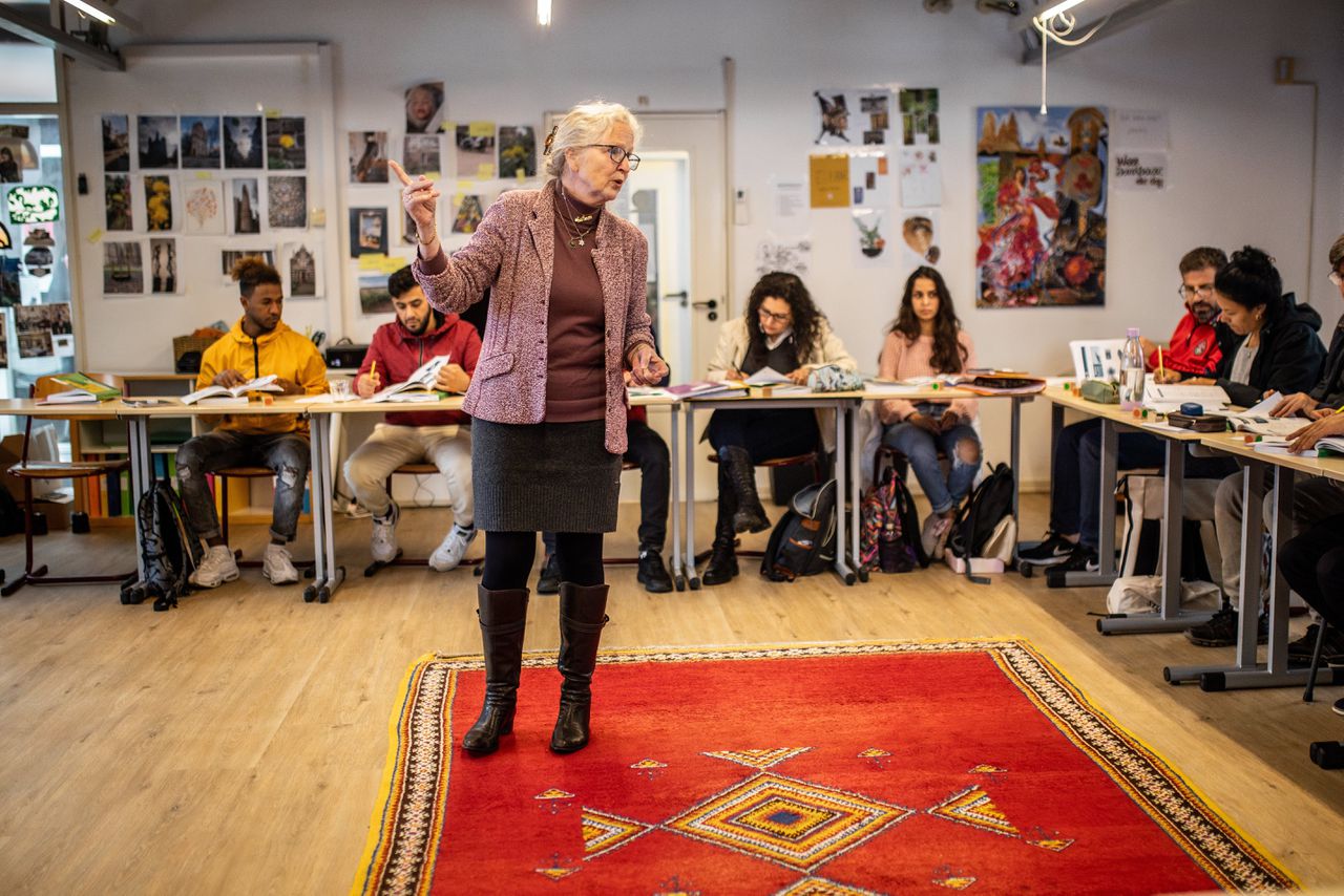 Vluchtelingen kregen taallessen, kans op stages en leerden Deventer kennen: toch moet de ...