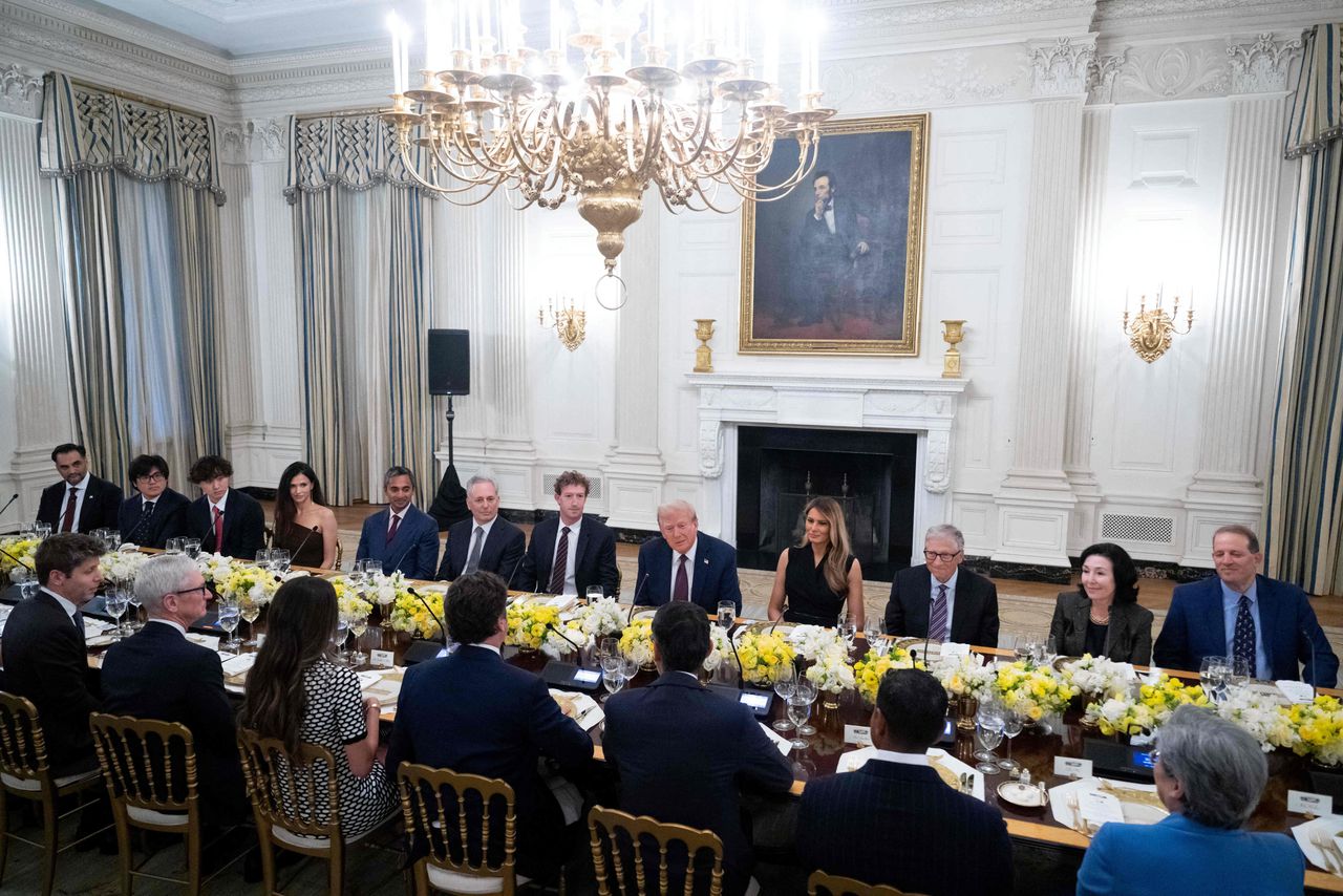 Tech-ceo’s prijzen Trump tijdens diner, Elon Musk blijft weg - NRC