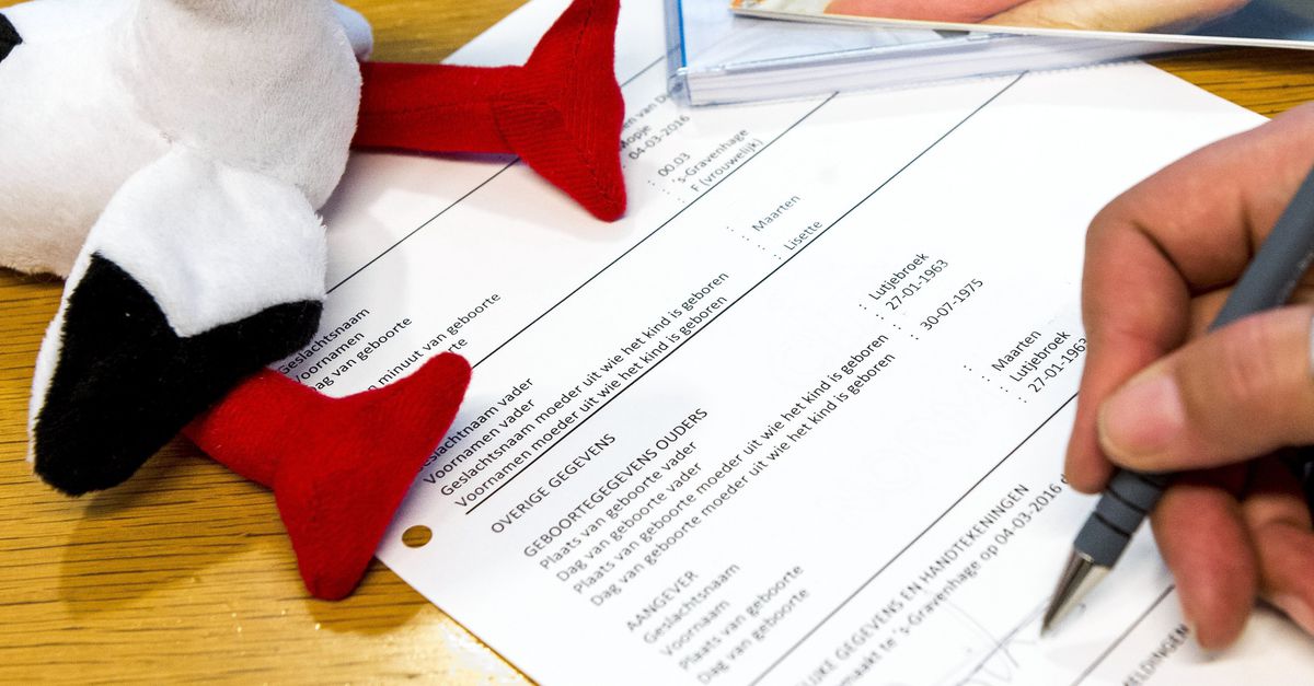 Opinie | Laat vrouwen de achternamen van hun kinderen kiezen - NRC