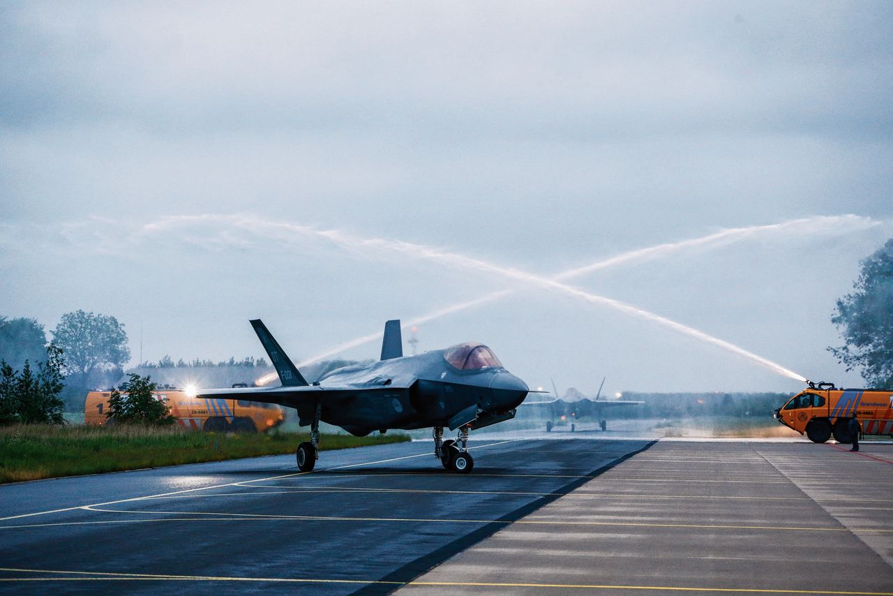 Nederland maakte valse start bij aankoopproces JSF - NRC