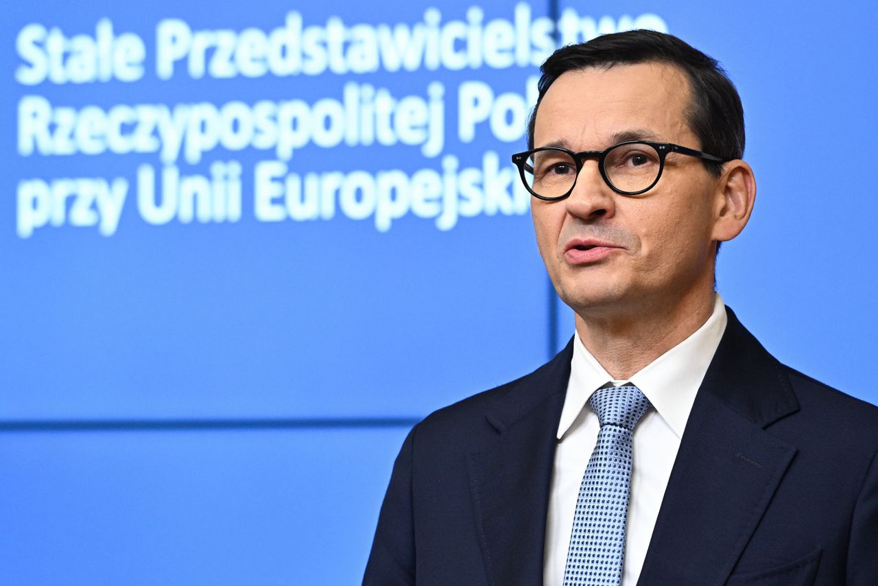 Aftredende Poolse premier Mateusz Morawiecki mag nieuwe regering vormen ...