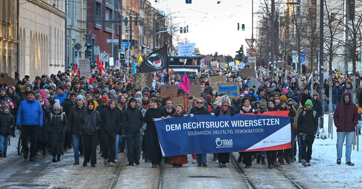 Honderdduizenden mensen protesteren in Duitsland opnieuw tegen extreem ...