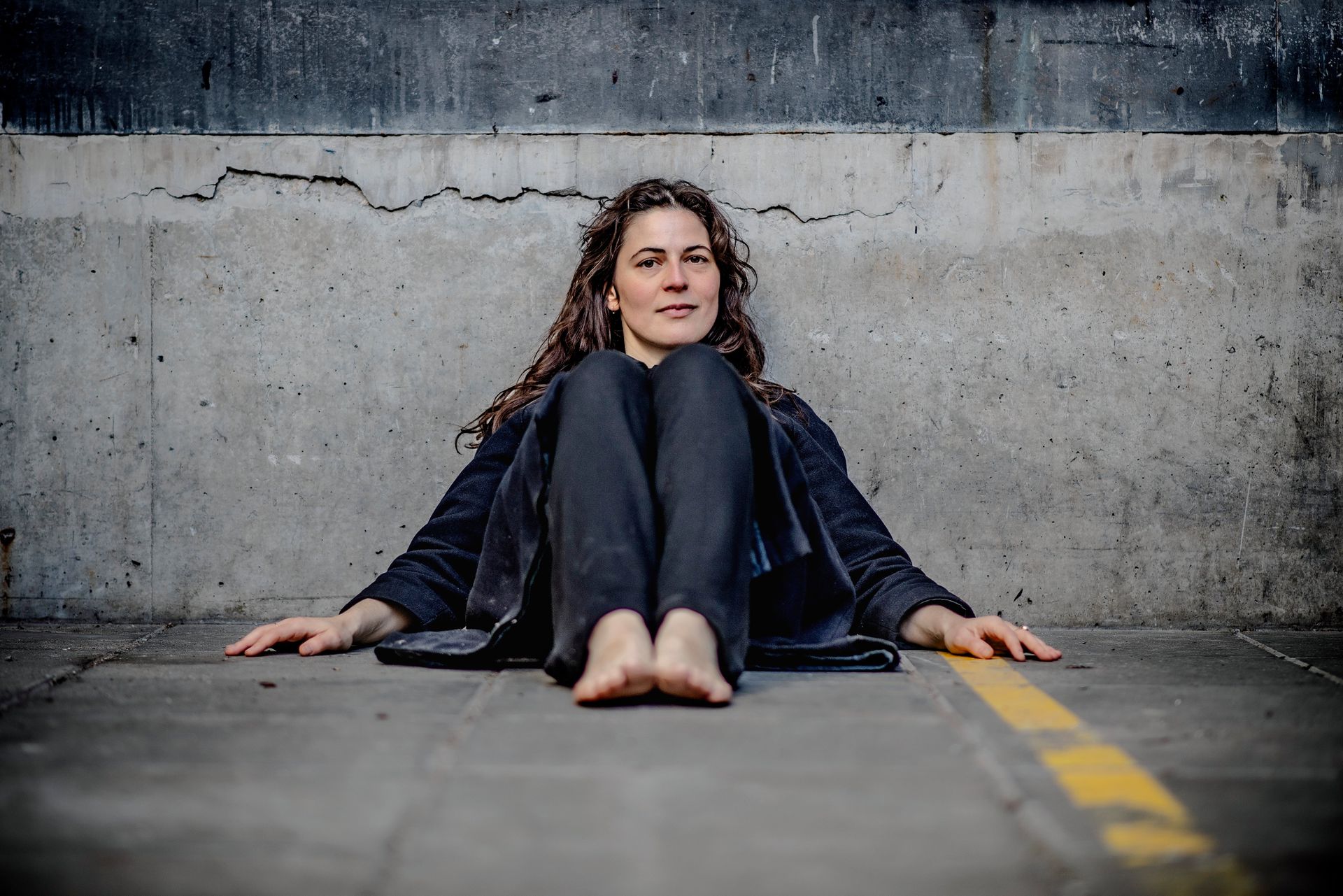 In theaterstuk over pedofilie maakt Belle van Heerikhuizen loodzwaar ...