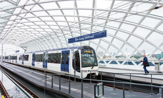 Amsterdam aast op nieuwe metrolijnen - NRC