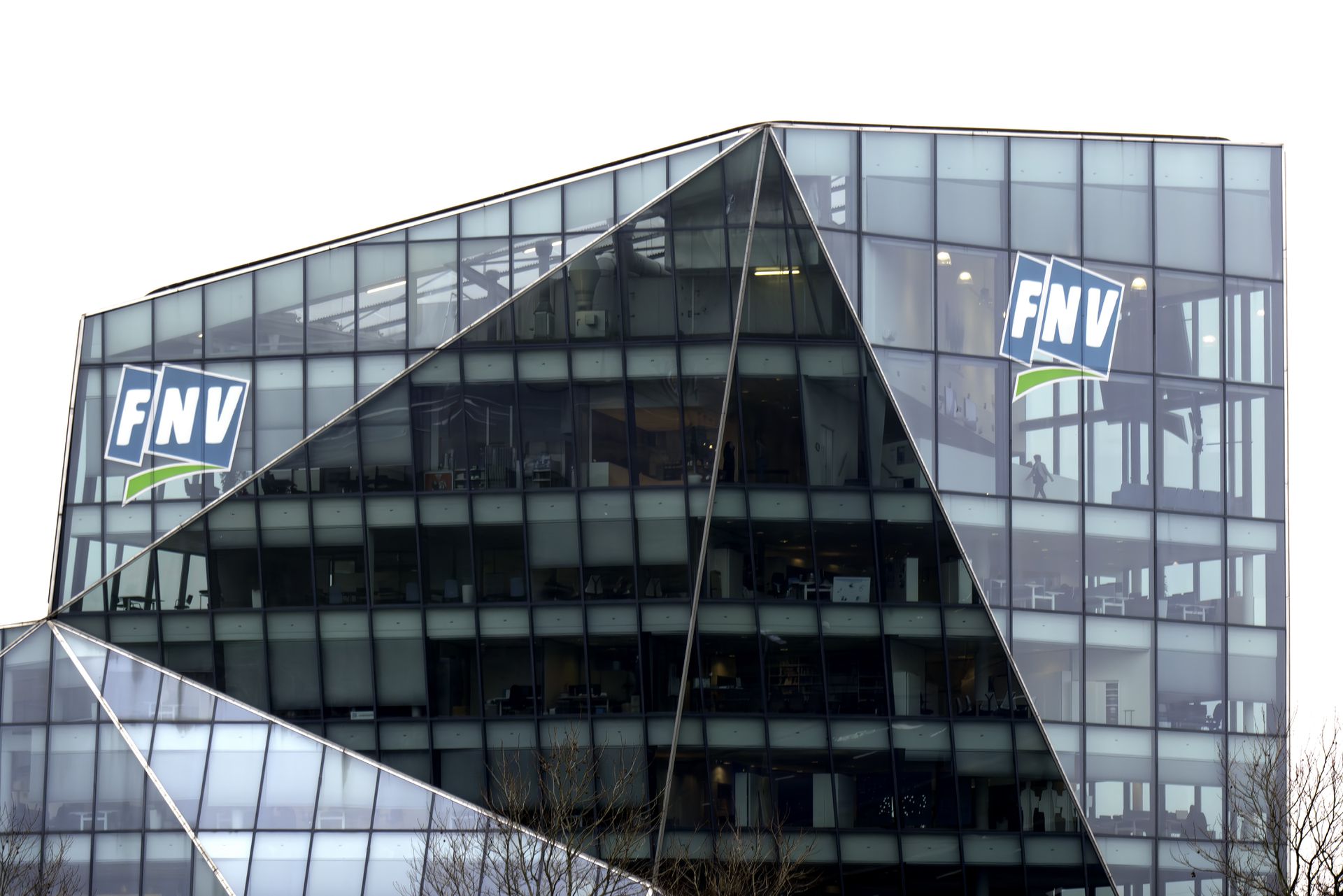 Eigen personeel FNV gaat voorlopig niet staken, wel campagne voeren ...