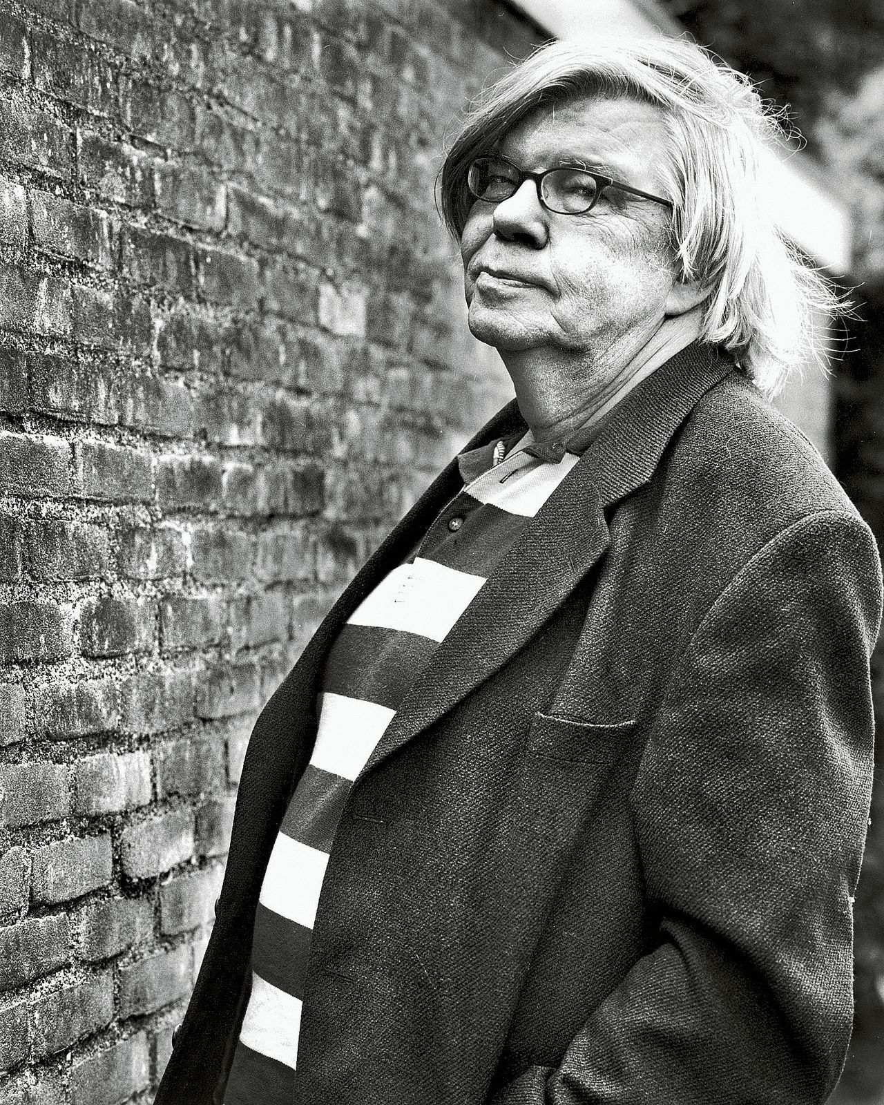 Zelden was een dichter zo onnavolgbaar zichzelf - NRC