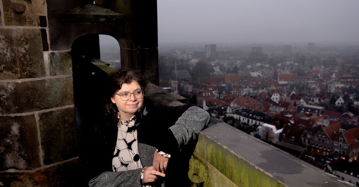 Jessica Simonetti bespeelt beiaards in kerktorens: ‘Niemand ziet je ...
