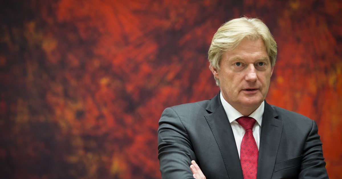 Van Rijn wist van excessen pgb, Kamer kreeg onvolledige informatie - NRC