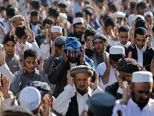 Miljoenen moslims wereldwijd vieren het Offerfeest - NRC