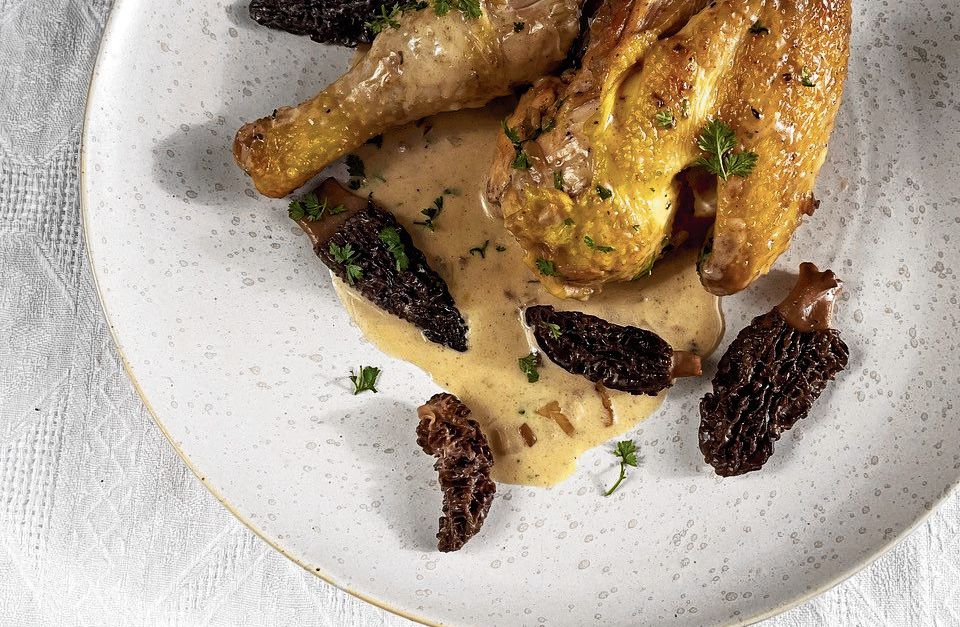 Op zoek naar het perfecte gerecht voor Pasen? Denk eens aan een kip in ...