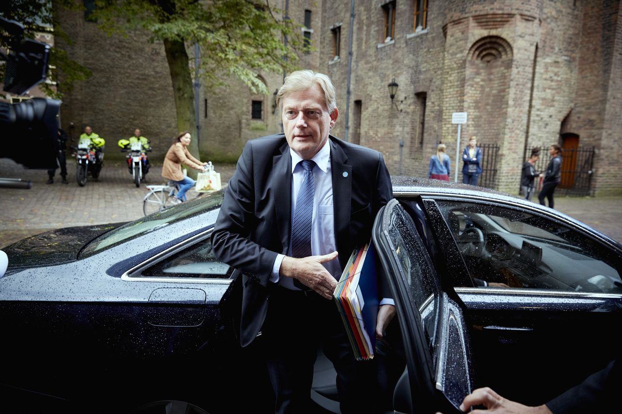 Van Rijn wil in gesprek over drugsgebruik onder jongeren - NRC