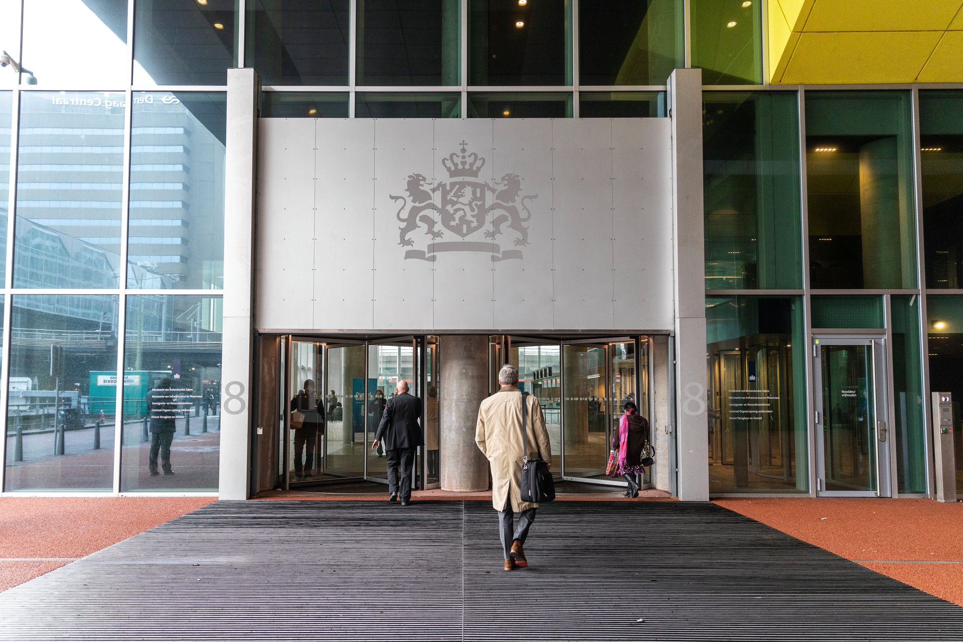 Werknemers IND-afdeling vinden summiere reactie op pestcultuur ...