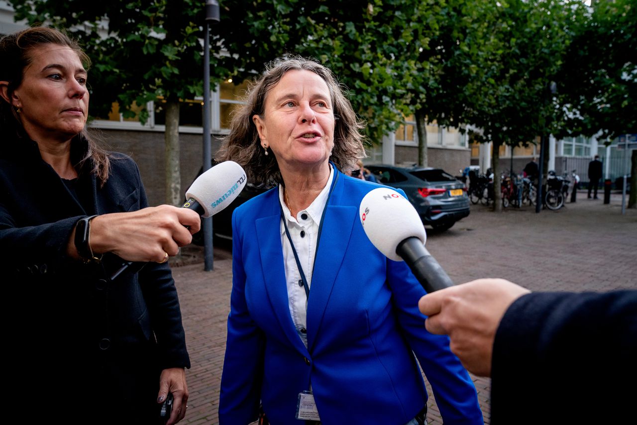 Tweede Kamer stemt tegen ontmoedigingsborden bij azc's - NRC