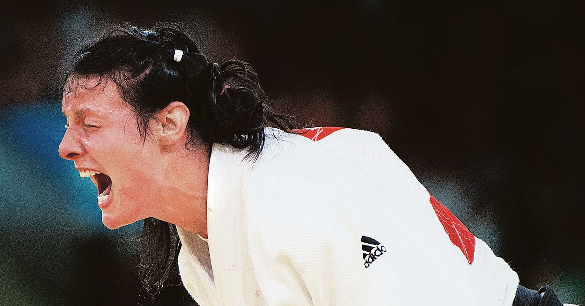 Judoka Edith Bosch neemt na 25 jaar afscheid Sport 22-23 - NRC