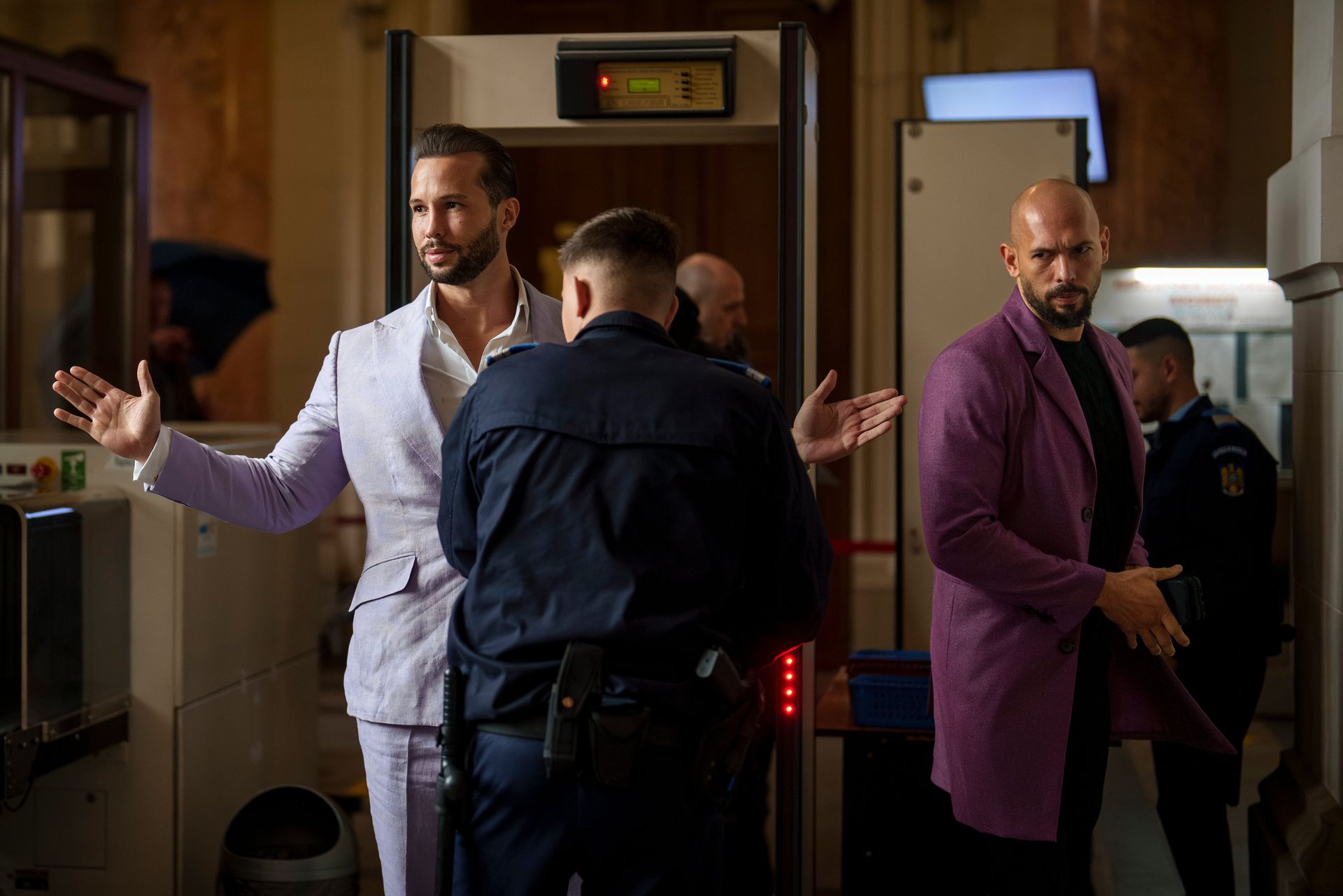 Britse politie mag meer dan 2 miljoen pond in beslag nemen van ...