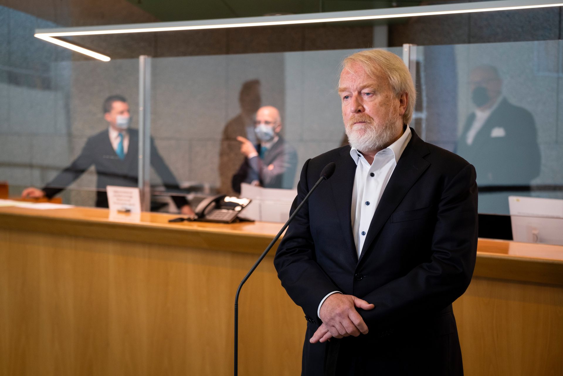 Van Dissel ziet helemaal geen ruimte voor versoepelingen - NRC