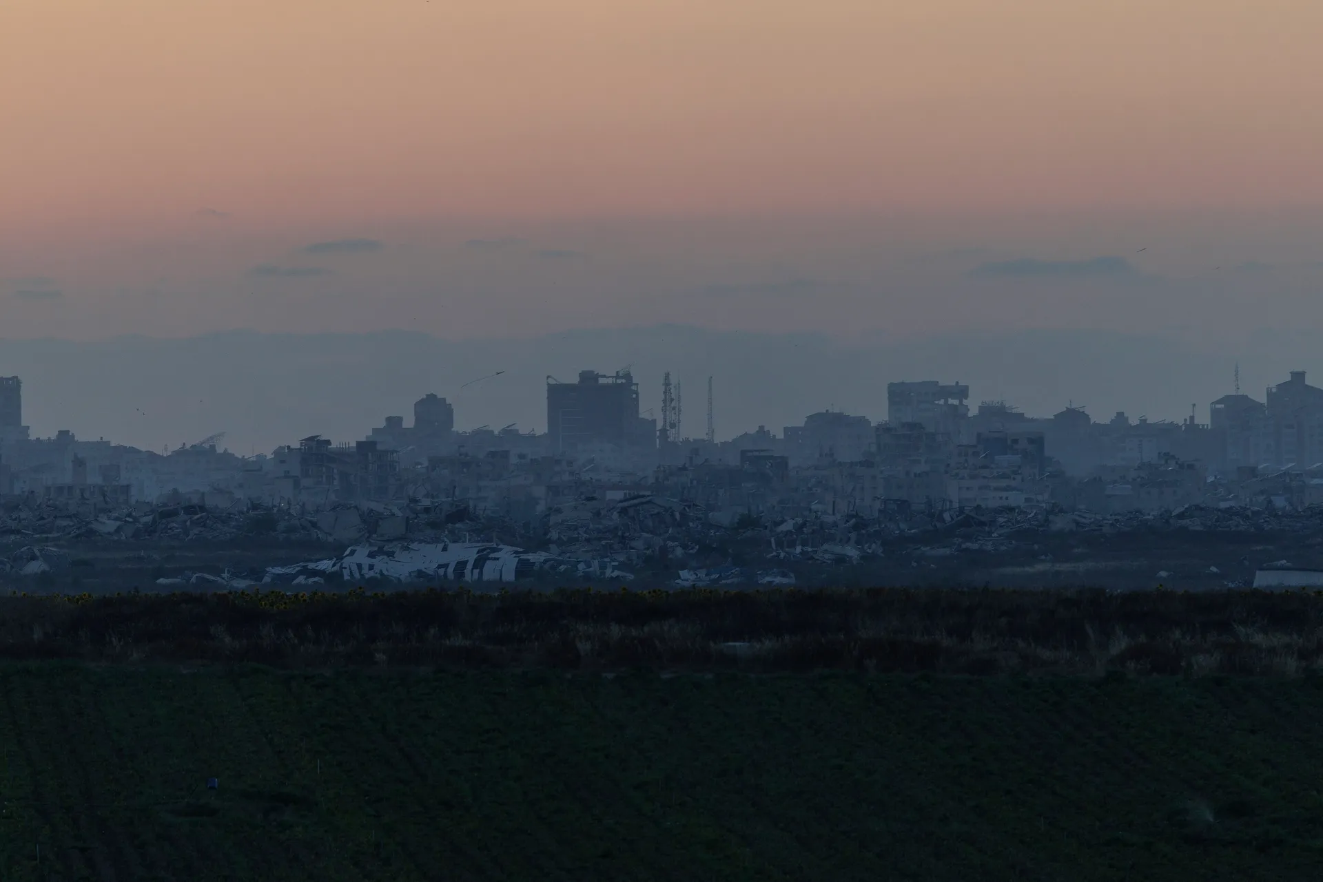 Het Israëlische Sderot ‘groeit en bloeit’, met uitzicht op het totaal ...