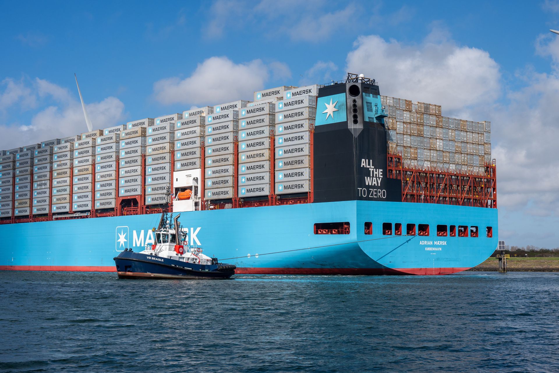 Het nieuwe containerschip van Maersk vaart op methanol. Vraag blijft ...