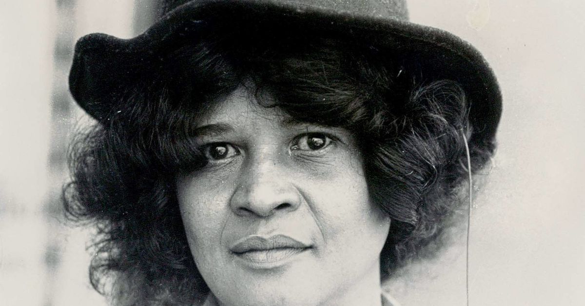 Schrijfster Bea Vianen toonde een verdeeld Suriname van binnenuit - NRC